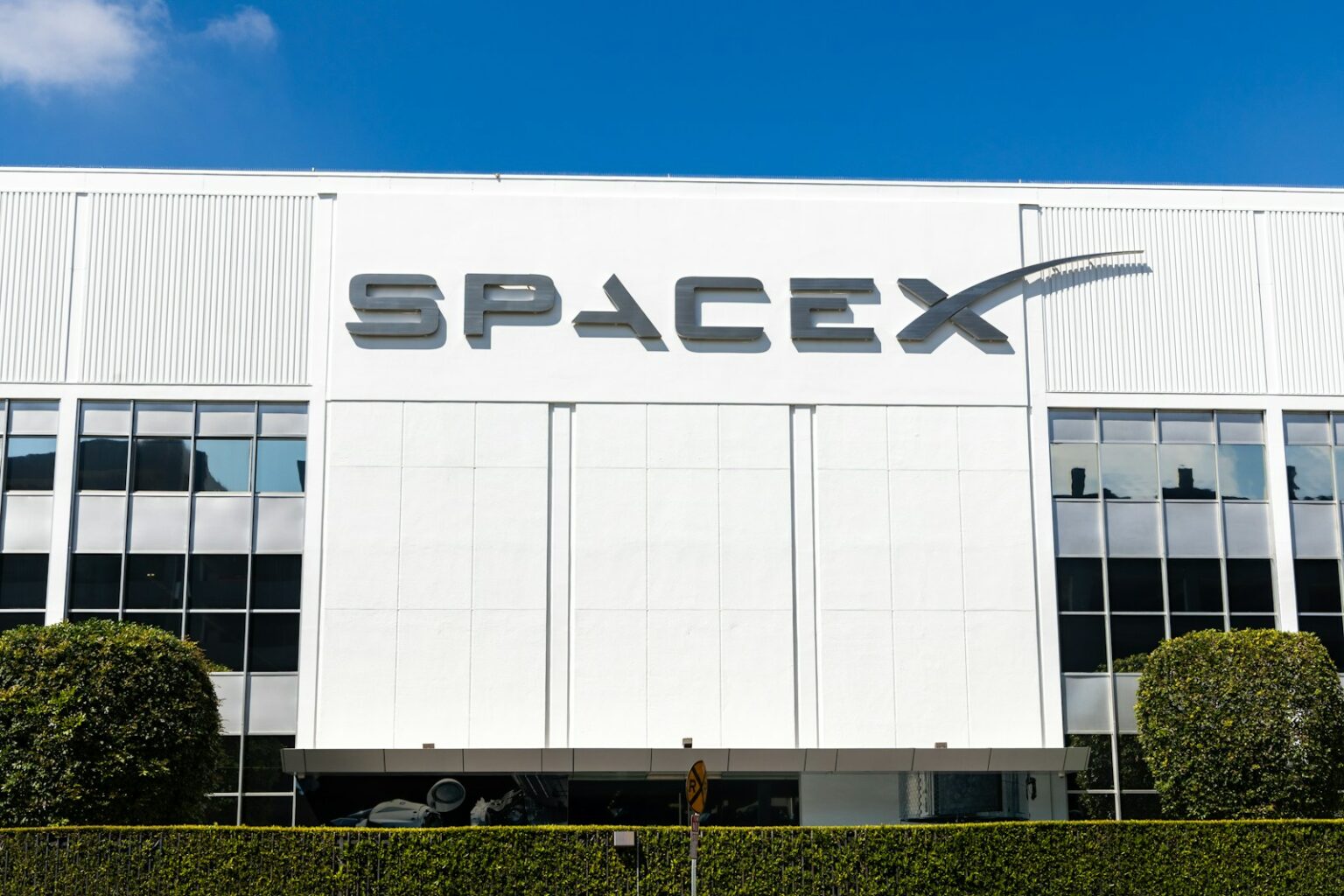 SpaceX Valuation Surges to $350 Billion Amid New Tender Offer